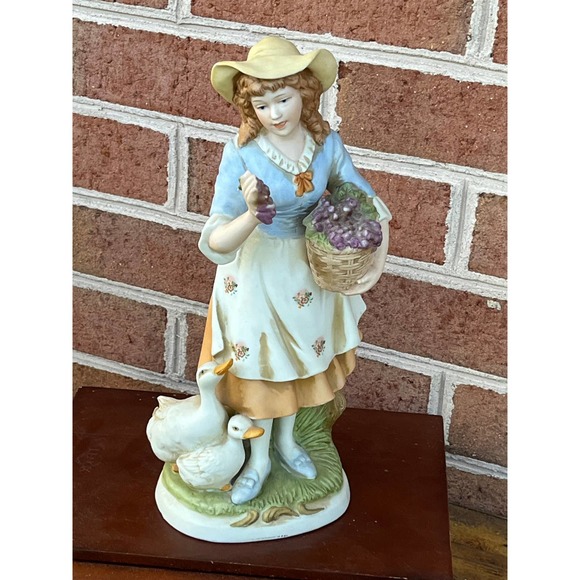 Homco | Accents | Vintage Homco Porcelain Figurine Farm Lady What Grape ...